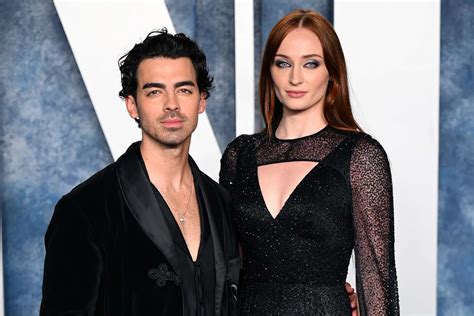 Joe Jonas And Sophie Turner S Divorce Timeline
