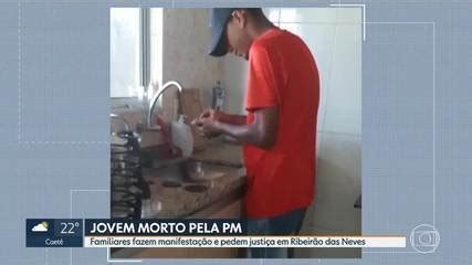 Família de jovem morto pela PM mostra vídeo dele em MG em dia de crime