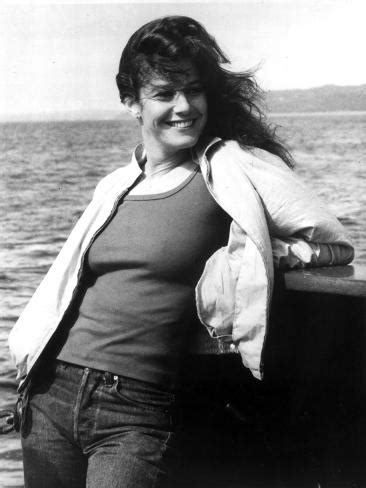 オールポスターズの Movie Star NewsDebra Winger Posed in White Coat and Black