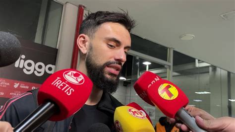 Escalação retorno de Thiago Heleno Athletico fecha preparação