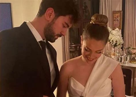 Eda Ece ile Buğrahan Tuncer nişanlandı