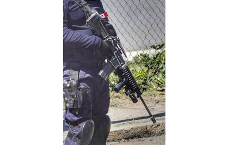 Huachigaseros y policías se enfrentan a balazos en Amozoc Puebla