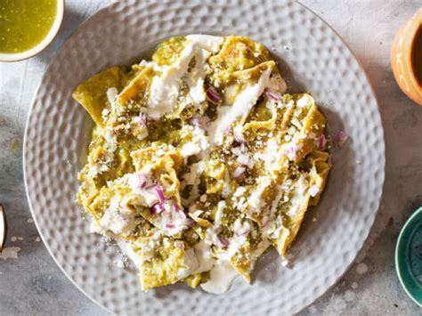 Authentic Chilaquiles Verde Recipe Bryont Blog