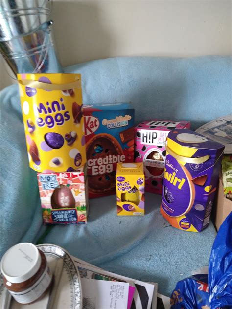 Cadbury Dairy Milk Giant Buttons Chocolate Easter Egg G With Giant