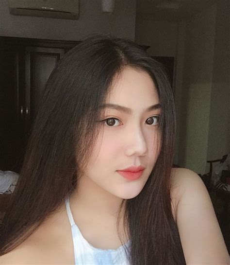 Nữ sinh Sài Gòn sinh năm 2002 được đặt tên là Triệu Vy vì mẹ mê Hoàn