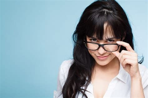 23 Captivating Hairstyles With Bangs And Glasses For Women Sheideas
