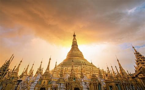 Eksplorasi Kemegahan Negeri Seribu Pagoda