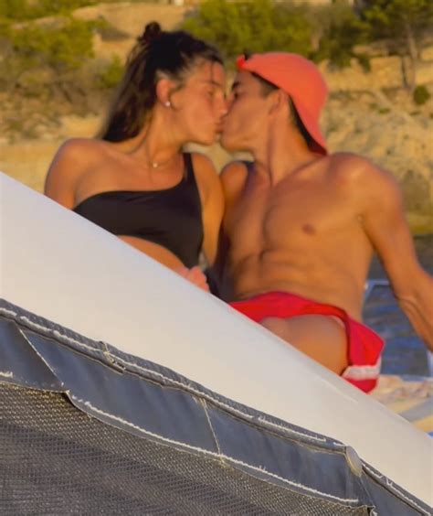 Marc Márquez y Gemma Pinto disfrutan de sus vacaciones veraniegas en
