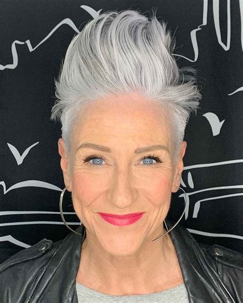 Quelle coupe de cheveux très court femme 60 ans Voici 7 styles