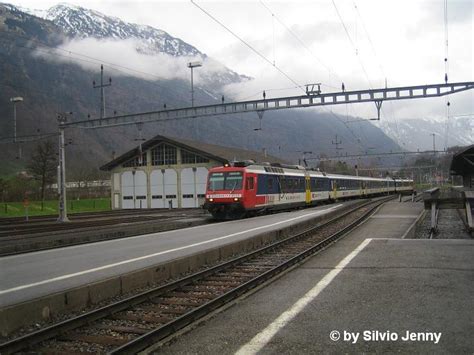 Der RBDe 560 120 Netstal Erreichte Am 16 4 06 Glarus Als RE 3988