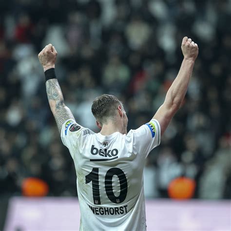 Mackolik On Twitter Wesley Sneijder Premier Lig De Wout Weghorst