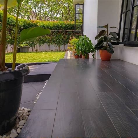 70 Foto Desain Teras Warna Hitam Tampil Kece Yang Harus Kamu Coba