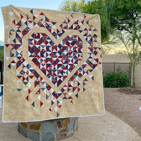 Exploding Heart Quilt Heart Quilt Pattern Quilts Heart Quilt