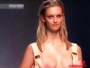 Runway Models Nude And Nip Slip Compilation Seks Sahnesi