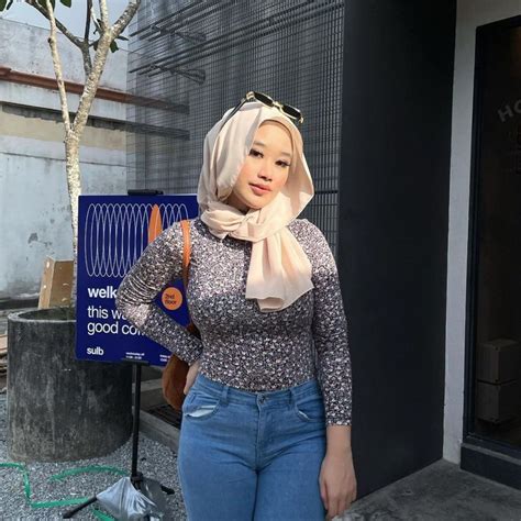 Pin Oleh Danny Di Hijabs 01 Di 2024 Gaya Hijab Gaya Jilbab Wanita
