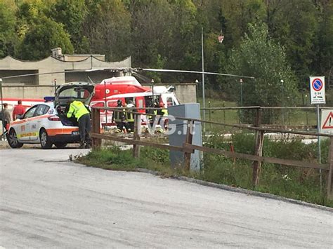 Bimbo Di 10 Anni Resta Schiacciato Da Un Cancello Scorrevole