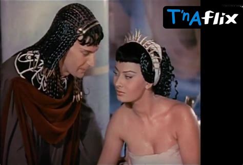 Porn Sophia Loren Bikini Scene In Due Notti Con Cleopatra Video