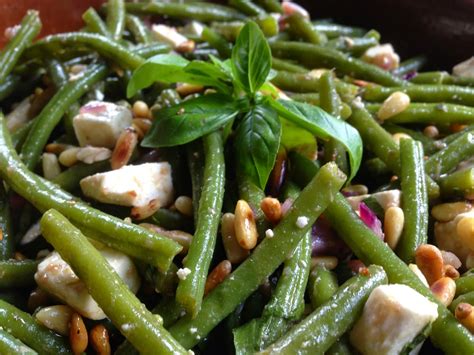 So et les filles à table SALADE DE HARICOTS VERTS ET DE FETA AU BASILIC
