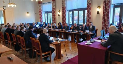 RADA POWIATU ŻYWIECKIEGO PRZYJĘŁA BUDŻET NA 2024 ROK