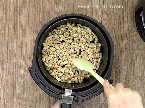 Roasted Cashew Nut With Air Fryer Extra Crunch MyKitchen101en