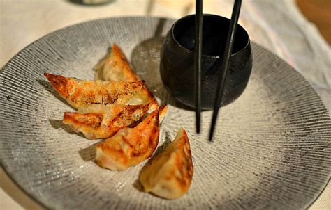 Gyoza La Recette Des Raviolis Japonais Traditionnels Faits Maison