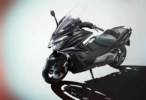 Motorrad Vergleich Suzuki Burgman Vs Kymco Ak I Abs