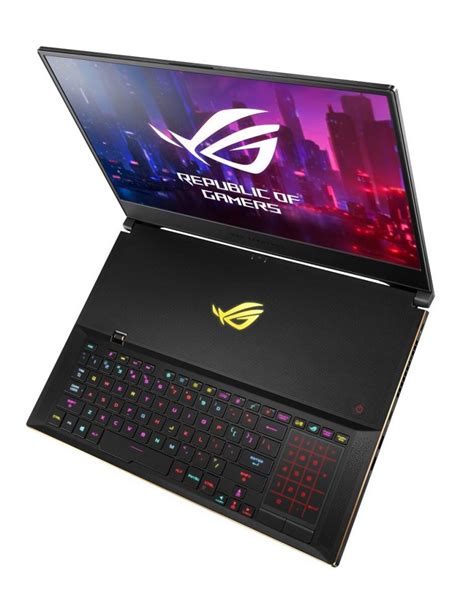 NP ASUS Republic of Gamers presenta el Zephyrus S GX701 Fanáticos