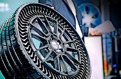 Michelin Uptis découvrez en vidéo ce pneu du futur sans air