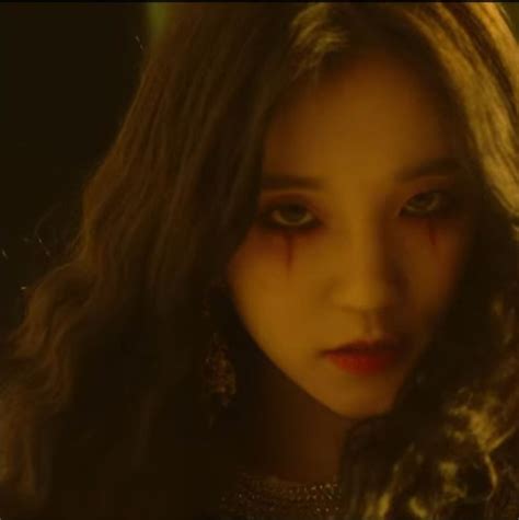 Yuqi Oh My God Mv