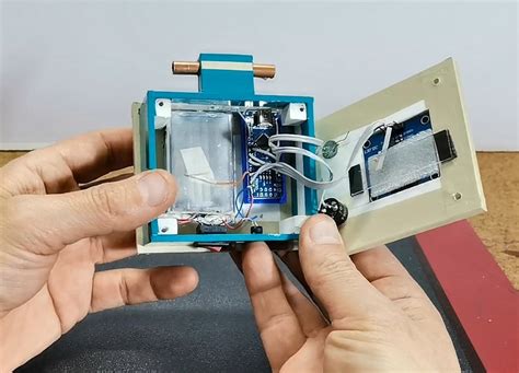 Diy Simple Arduino Emf Electromagnetic Field Detector Arduino Maker Pro