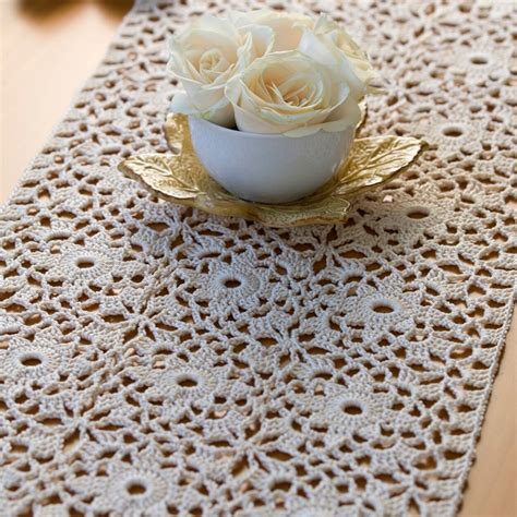 Free Intermediate Aunt Lydia S Starburst Table Runner Crochet Pattern