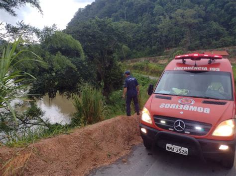 Corpo de mulher em avançado estado de decomposição é encontrado em rio