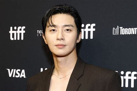 Park Seo Joon Dirumorkan Pacaran Dengan Artis Amerika Lauren Tsai
