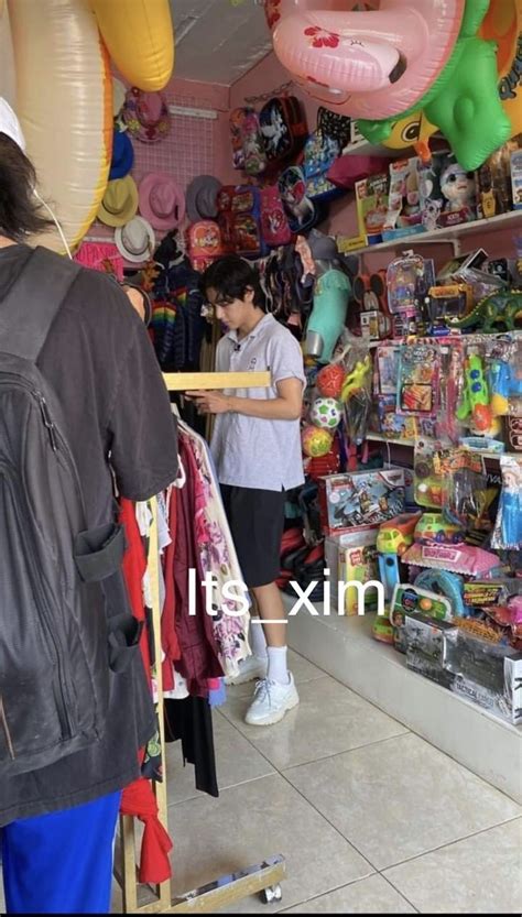 Pin De Thoriq Hompimpa Indomy Indone En Bts Kim