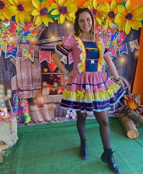 Professora Laylla on Instagram Festa da roça 2022 in 2024