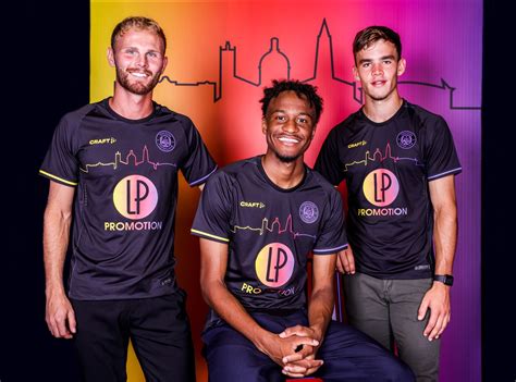 Le Toulouse Football Club dévoile son nouveau maillot extérieur