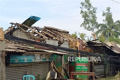 Ribuan Warga Jadi Korban Puting Beliung Di Bandung Dan Sumedang