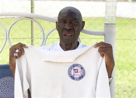 Saudade Há um ano morria Henricão ex zagueiro do Bahia campeão da