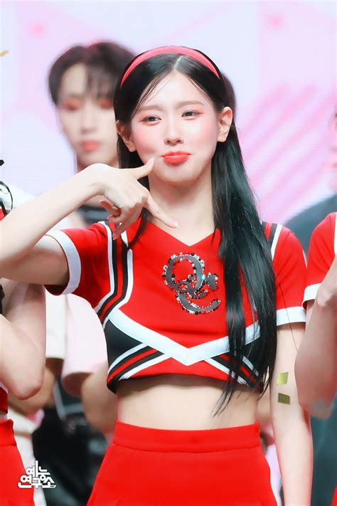 Pin by Sarang on Miyeon 미연 G i dle South korean girls G i dle miyeon