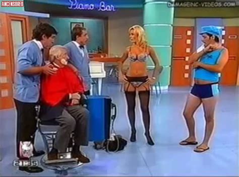 Naked Rocio Marengo in La peluquería de don Mateo