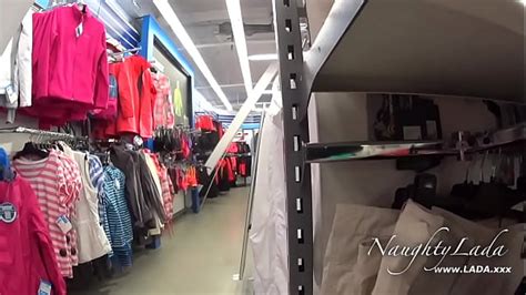 Watch Sexy Jaana Linnéa Tervo from Nossebro walking naked outdoor for