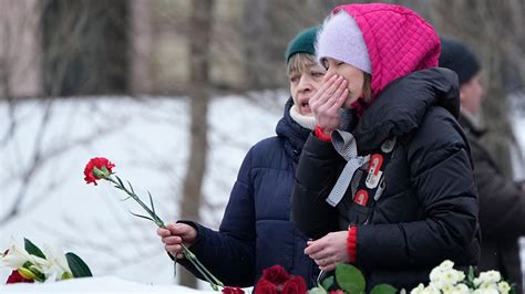Russland Leichnam Von Regimekritiker Nawalny An Dessen Mutter