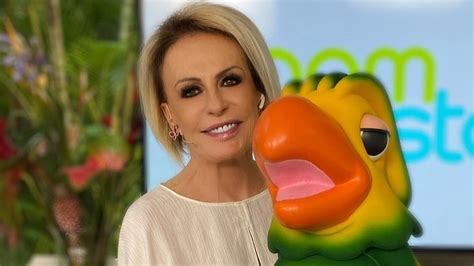 Ana Maria Braga faz homenagem ao aniversário de Louro José ISTOÉ