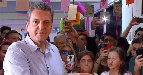Massa llegó a votar junto a su familia Hoy empieza una nueva etapa