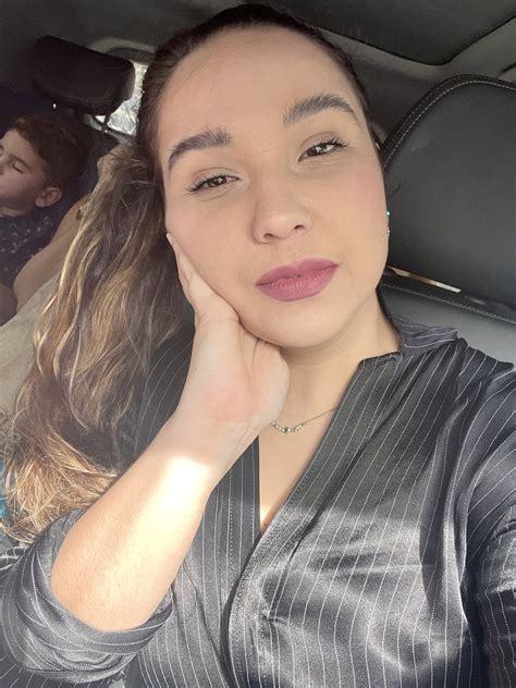 Bia On Twitter De Vez Em Quando Eu Tiro Meu Lookinho Rosa