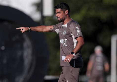 Após derrota Corinthians se reapresenta e inicia preparação para