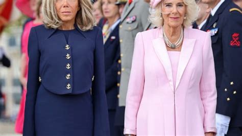 Vidéo Emmanuel et Brigitte Macron accueillent le roi Charles III et