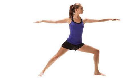 5 poses de yoga para estirar los músculos Somos Bellas