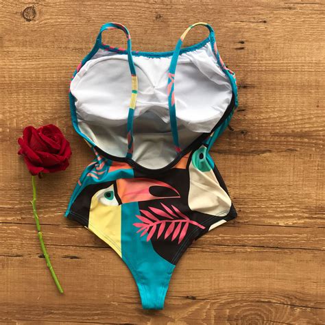 Body Maiô Bojo Estampado Tucano Azul DONDOCA Dondoca Moda Feminina