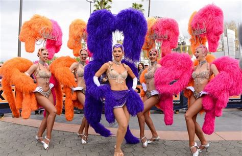 Maria Menounos As A Las Vegas Showgirl Extra Set Photos In